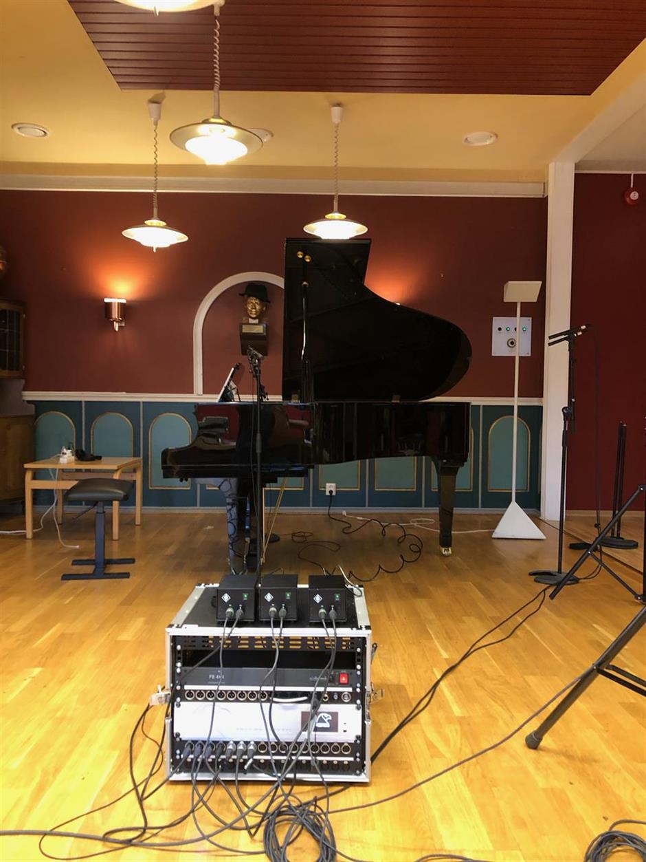 Monica Tomescu-Rohde - solo piano - Grong Musikkproduksjon